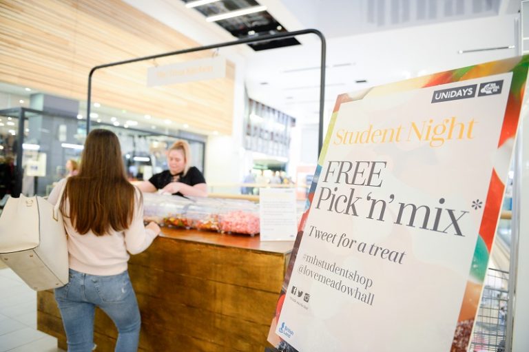 10 Point of Sale Display Ideas to Try | Digital Plus